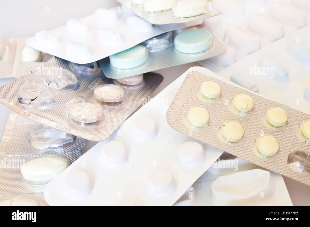 Multiple vitamin hi-res stock photography and images - Alamy