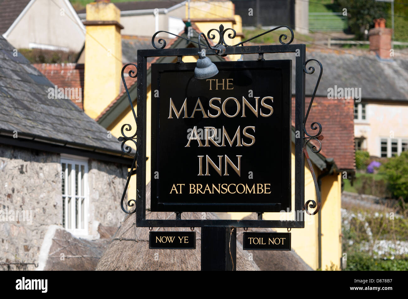 Masons arms pub hi-res stock photography and images - Alamy