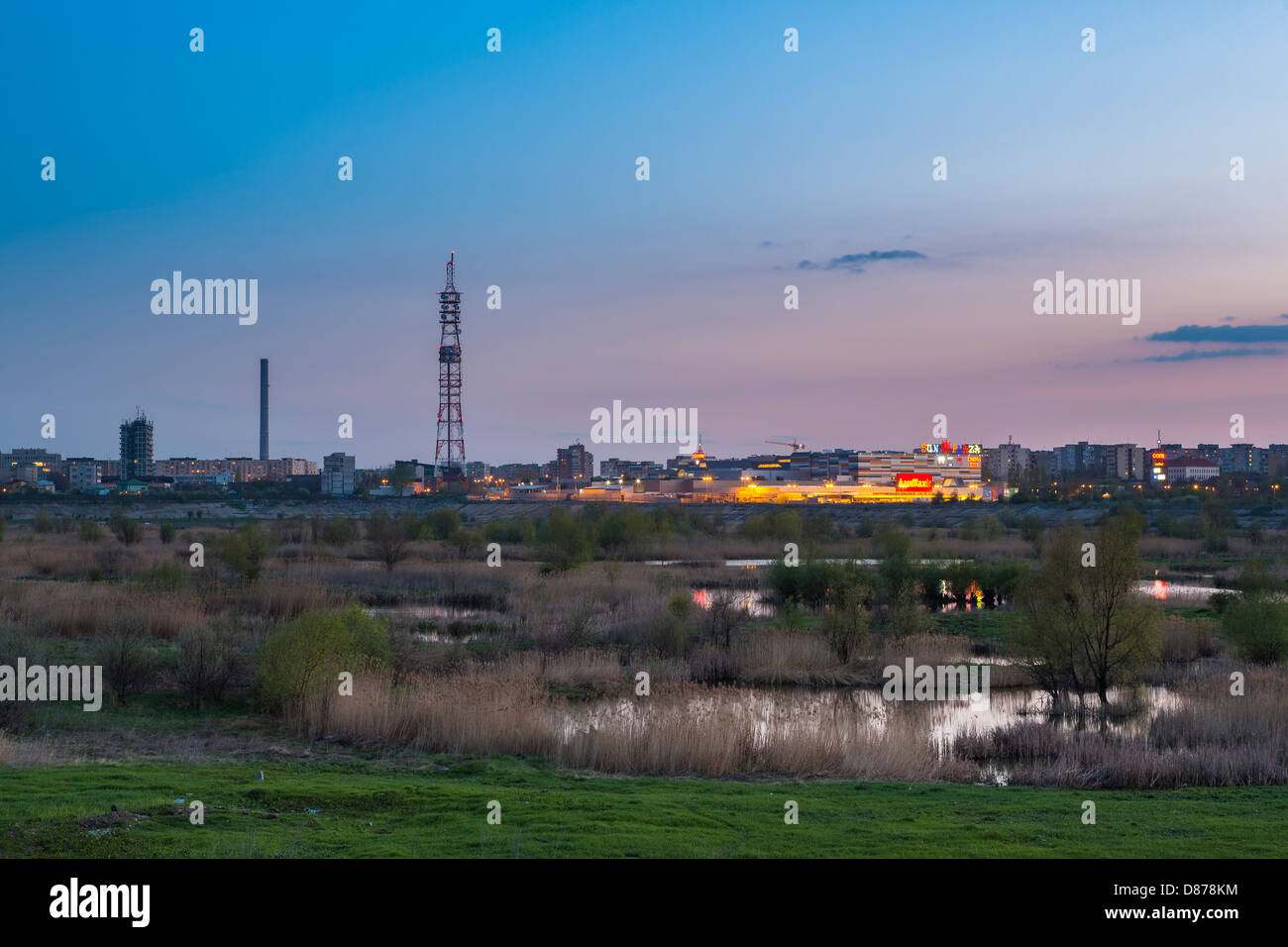 Nightfall over south-eastern Bucharest suburbs near Vacaresti Lake ...