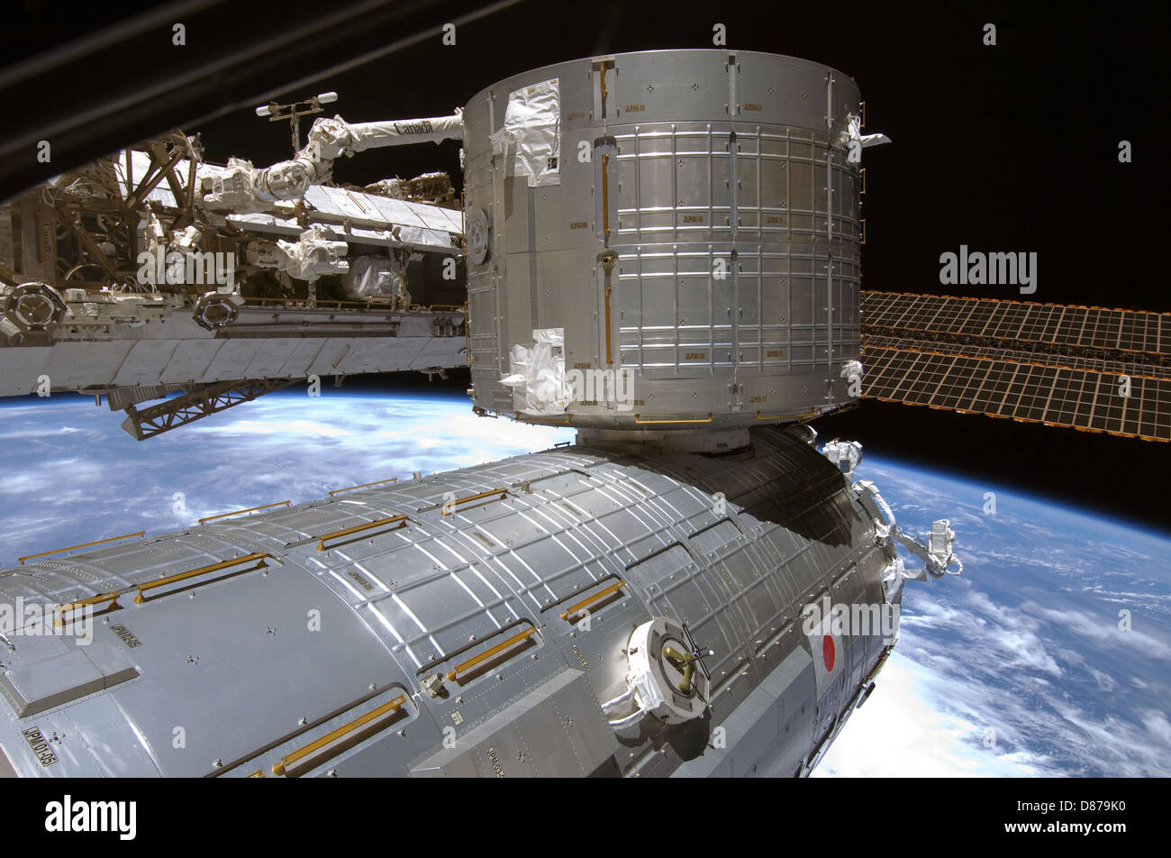 International space station modules hi-res stock photography and images ...