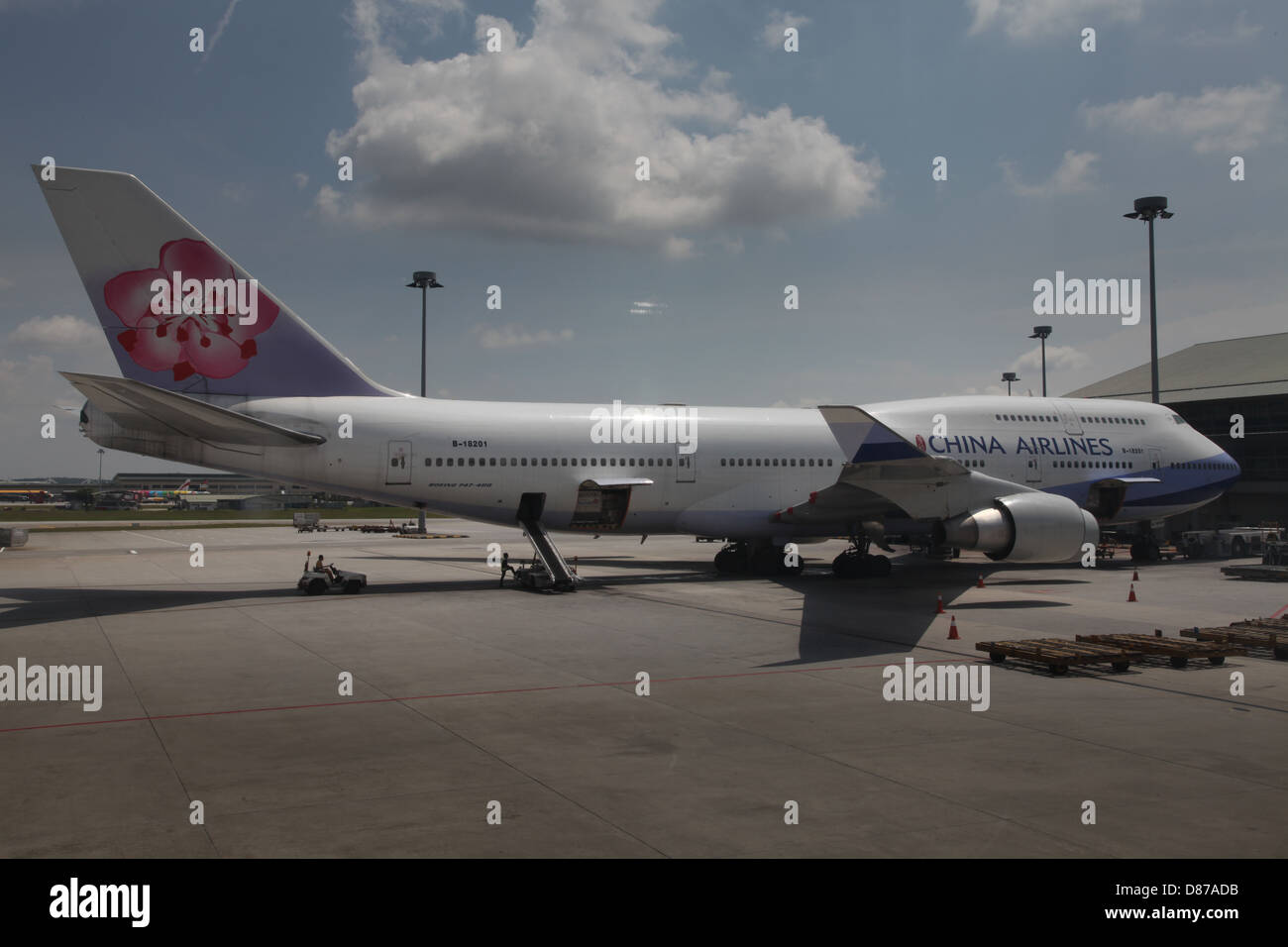 China Airlines Jumbo 747 changi airport singapore Stock Photo - Alamy