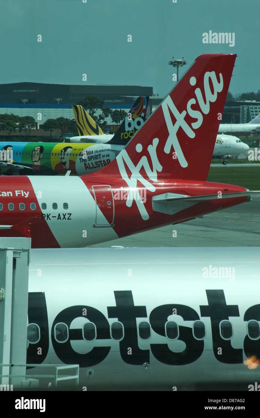 Jetstar plane changi airport livery aviation Stock Photo - Alamy