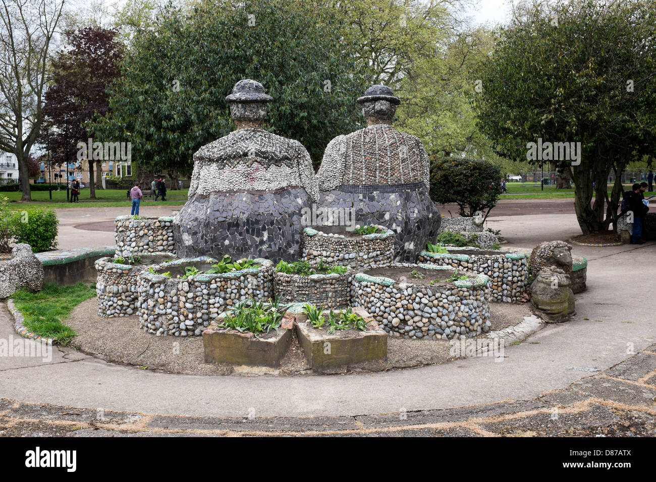 Sculpture in London Fields Park Hackney London Stock Photo - Alamy
