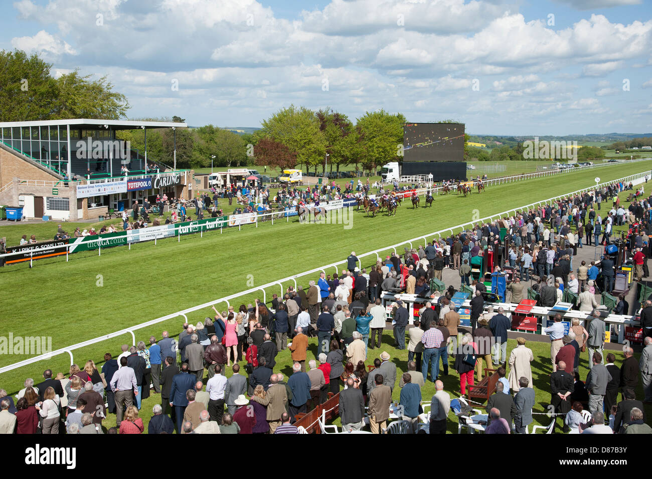 Horse racing courses uk hi-res stock photography and images - Alamy