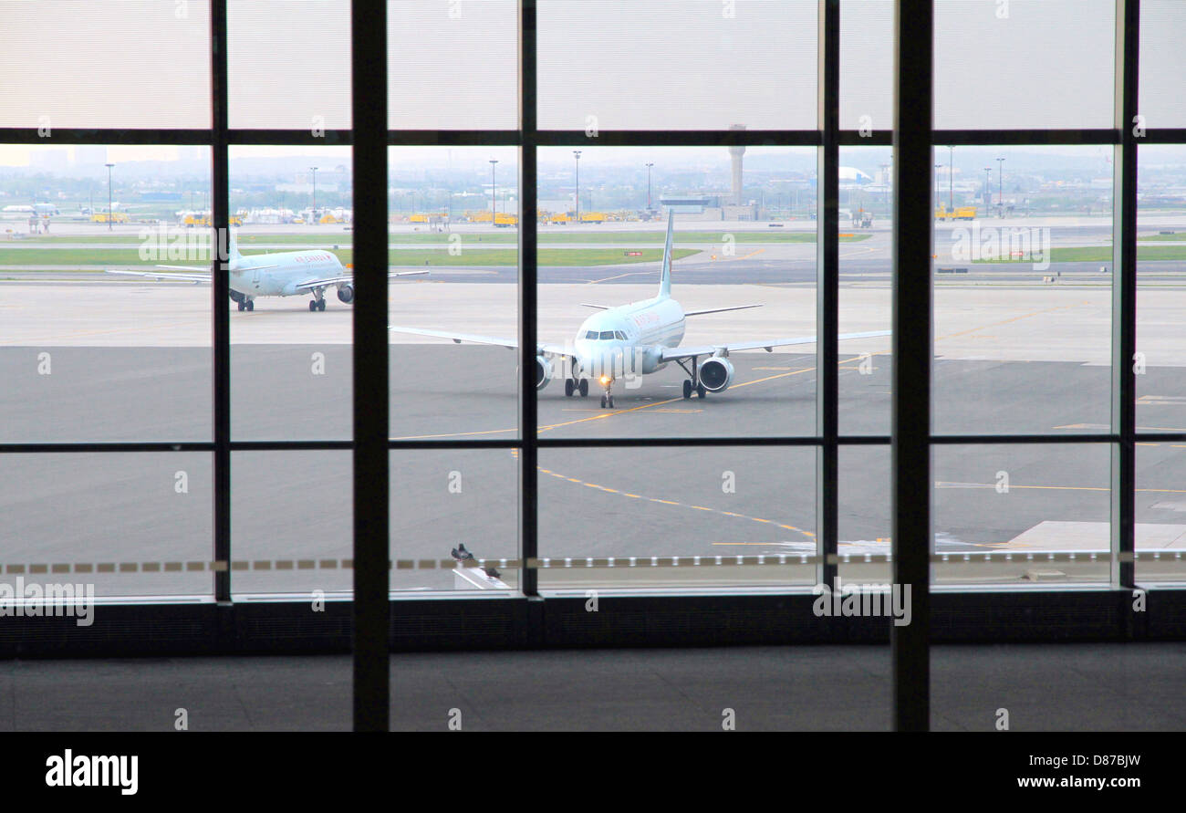 Pit window hi-res stock photography and images - Alamy