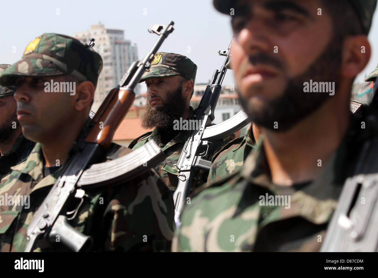 Members palestinian national security forces hi-res stock photography ...