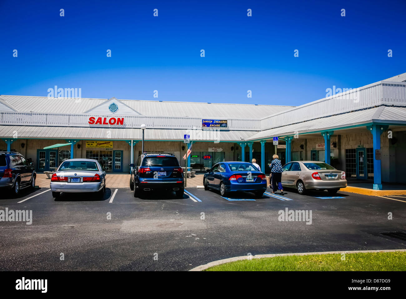 Strip Mall in Bradenton Florida Stock Photo - Alamy
