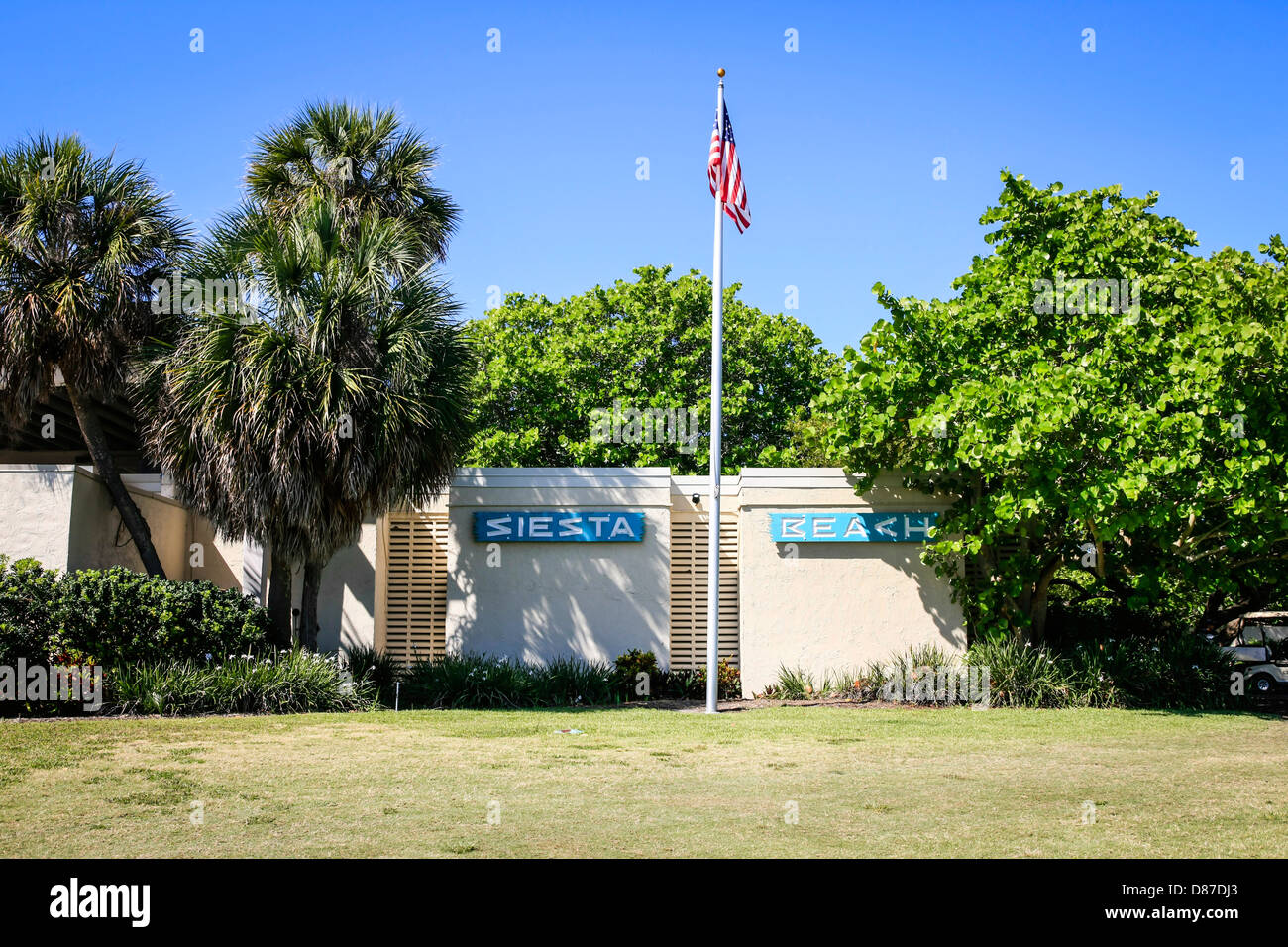 Siesta Key Beach official Sign and welcome center in Florida Stock ...