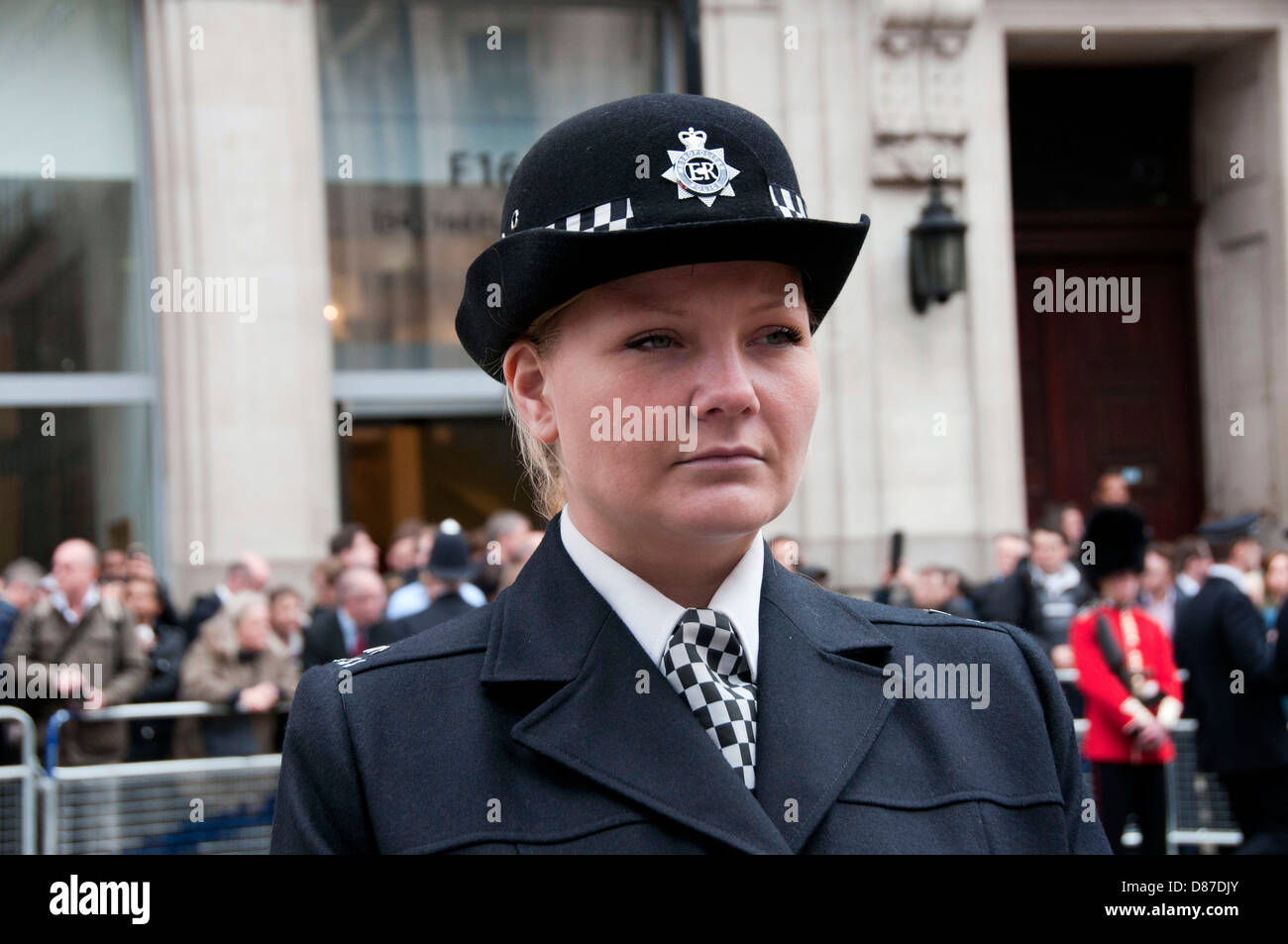 British policewoman in uniform police hi-res stock photography and ...