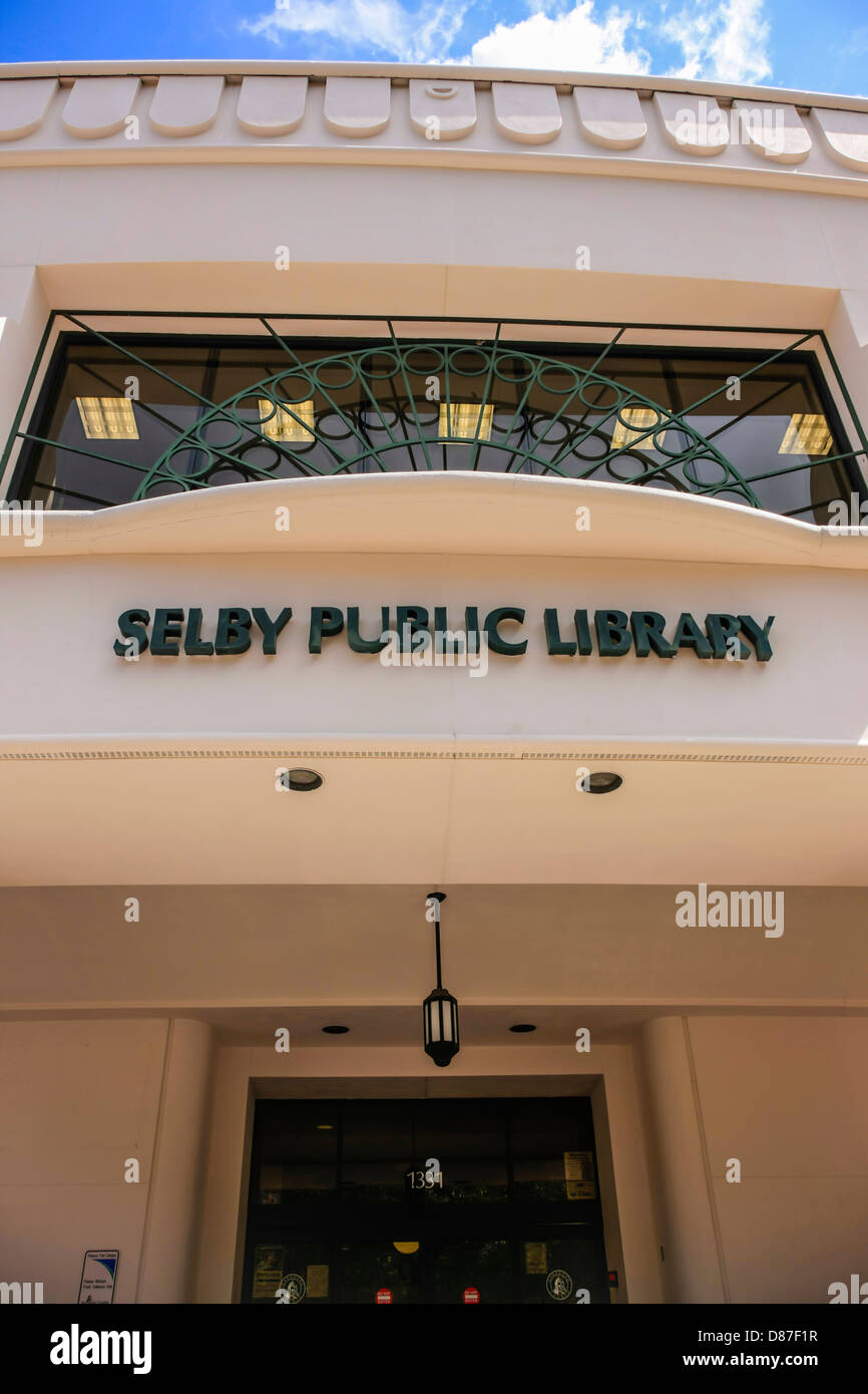 The Selby Public Library building in downtown Sarasota FL Stock Photo ...