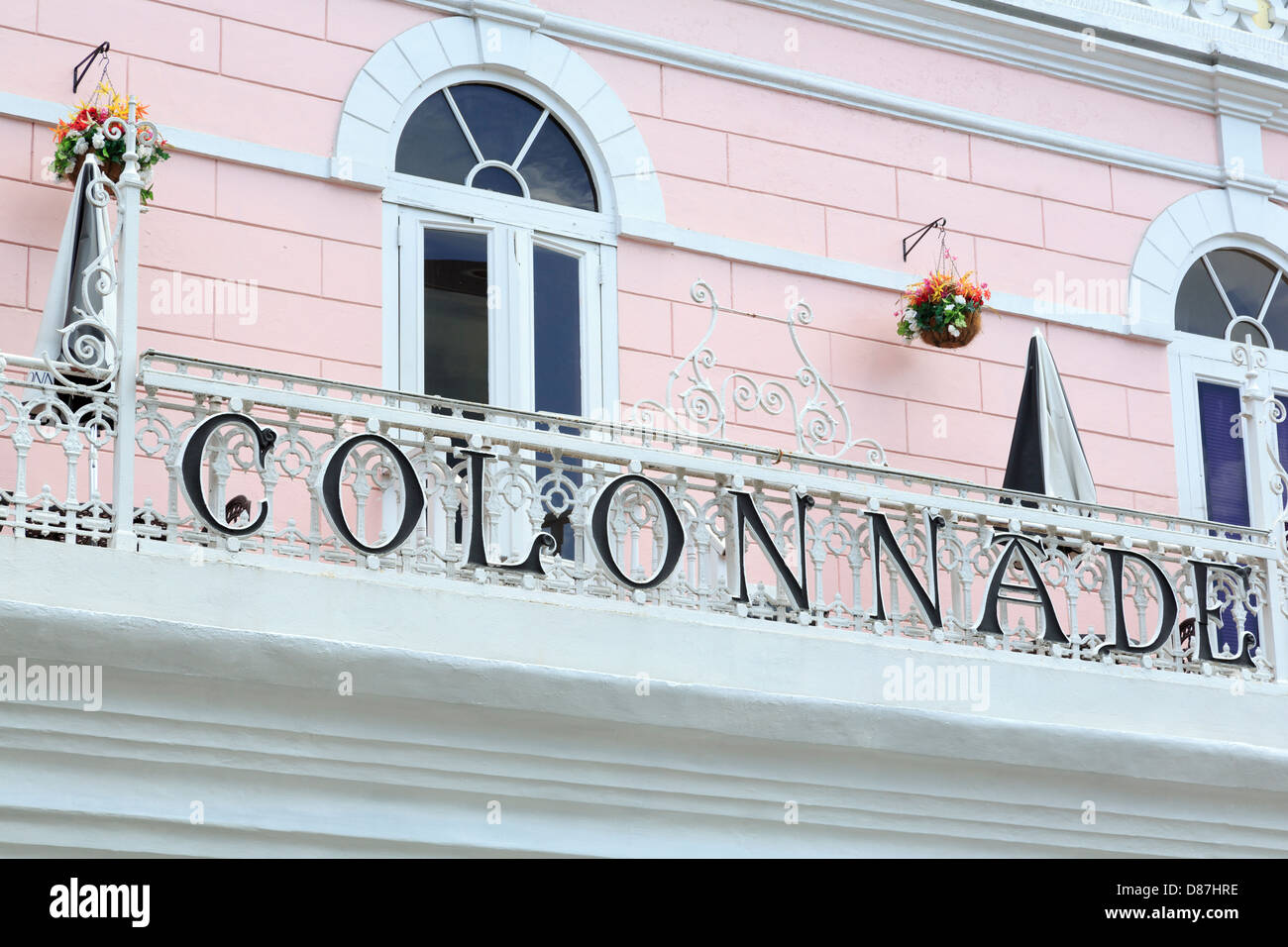Colonnade building hi-res stock photography and images - Alamy