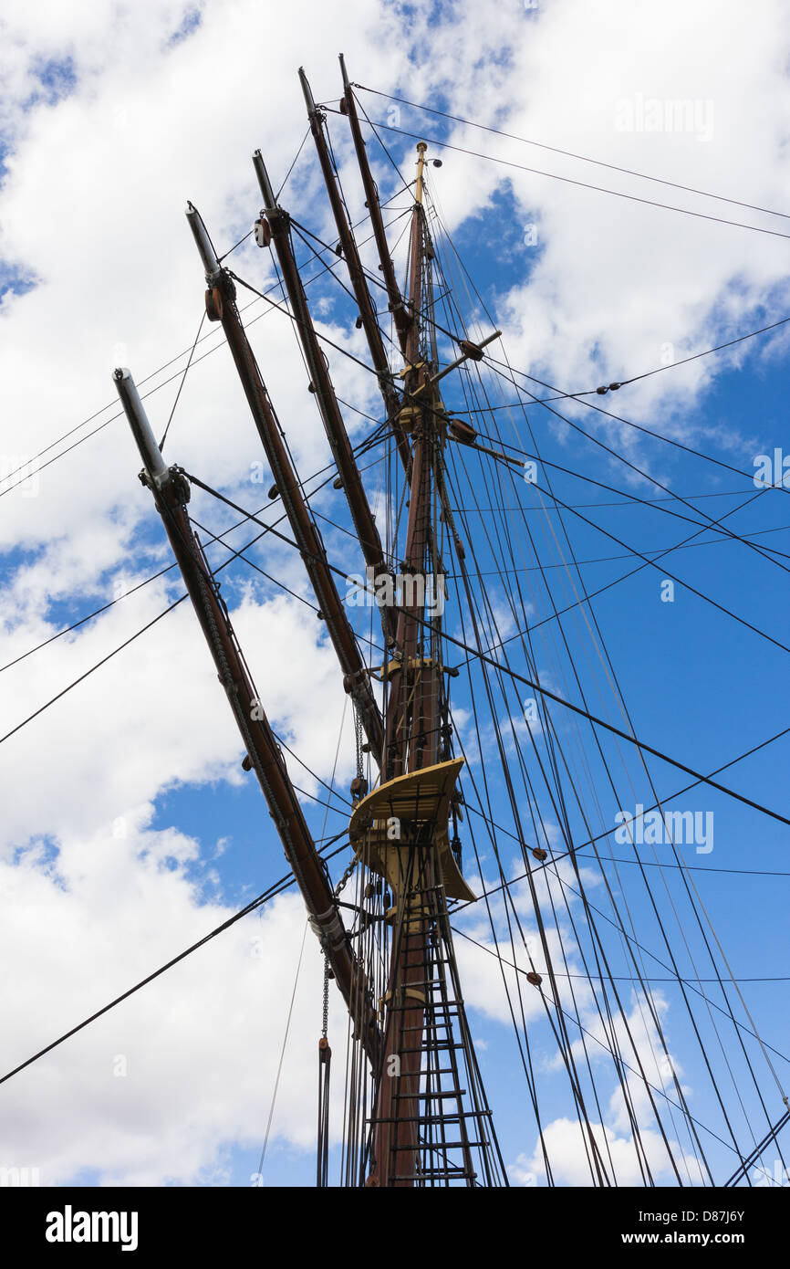 Three masted ship square rig hi-res stock photography and images - Alamy