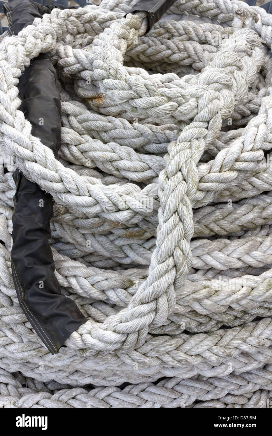 Mooring point mooring rope hi-res stock photography and images - Alamy