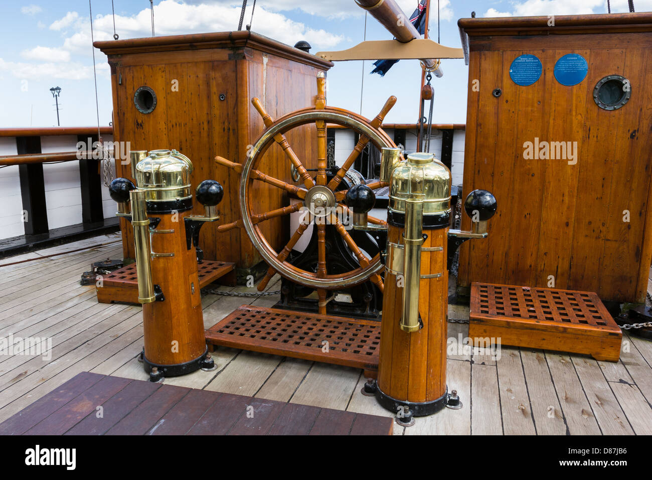steering position and mariner compass binnacles. RSS Discovery ...