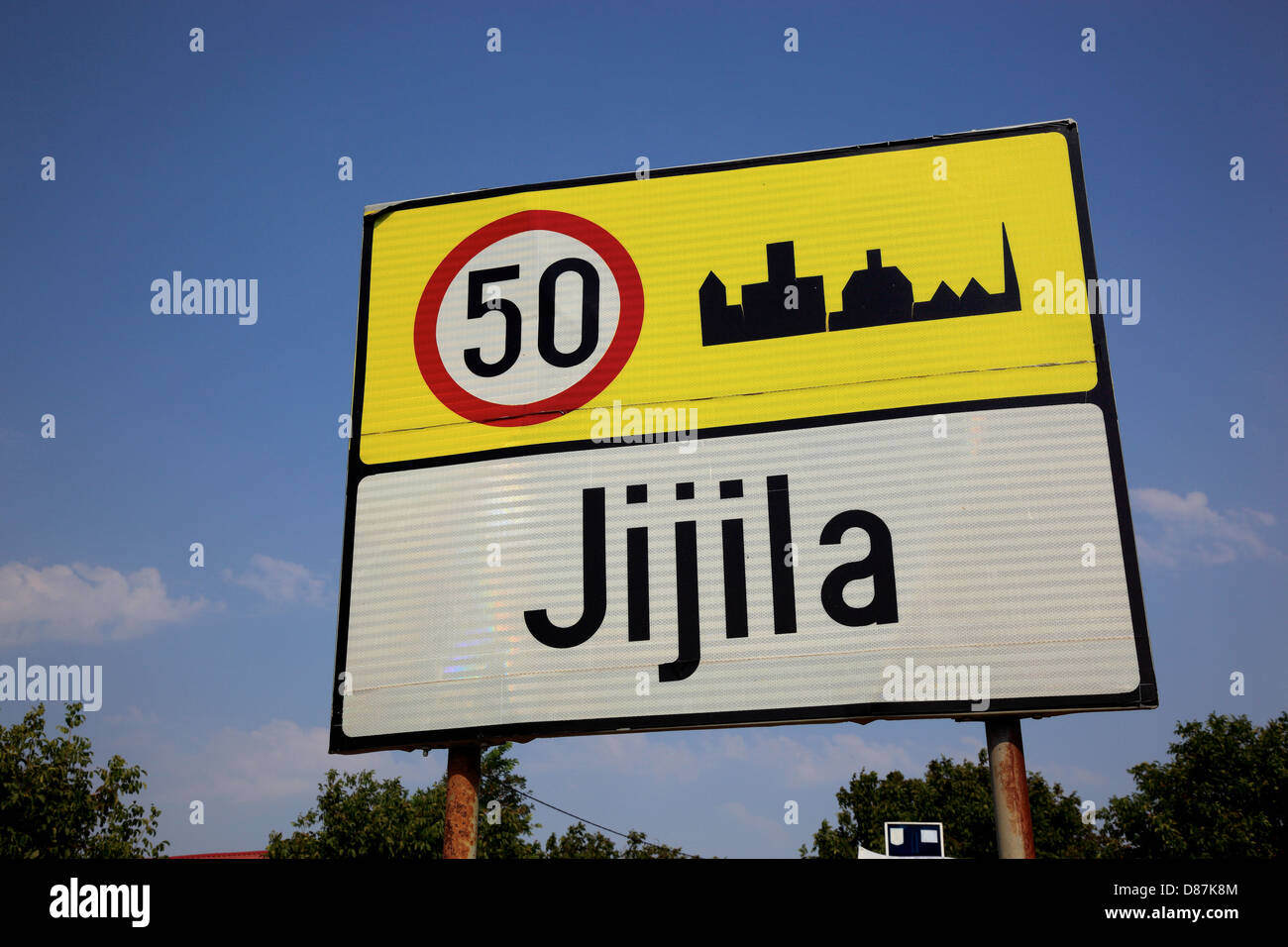 Romania road sign hi-res stock photography and images - Alamy