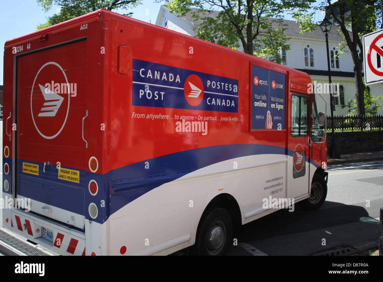 Canada post truck hi-res stock photography and images - Alamy