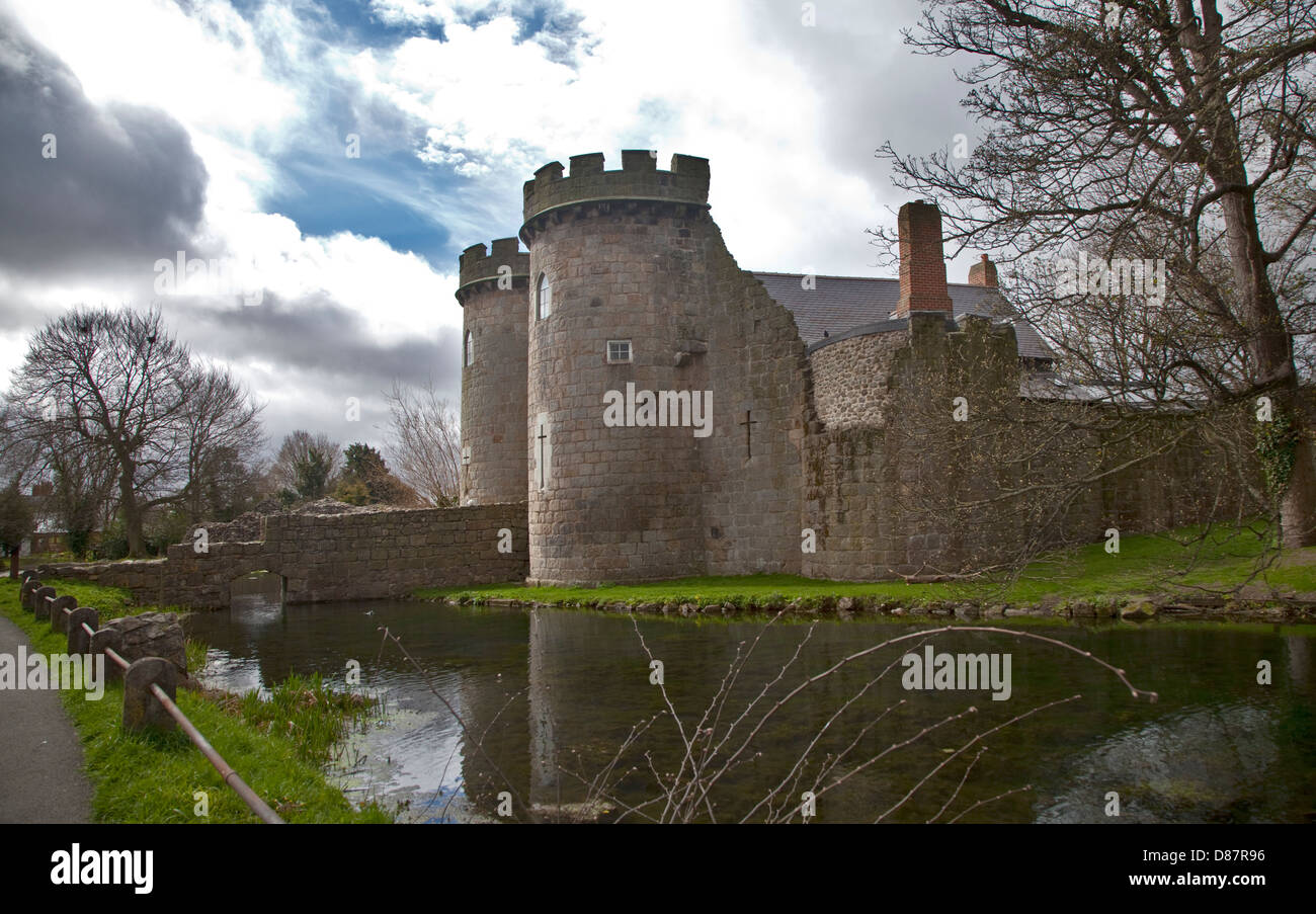 Whittington Castle, Whittington, Shropshire, England Stock Photo - Alamy