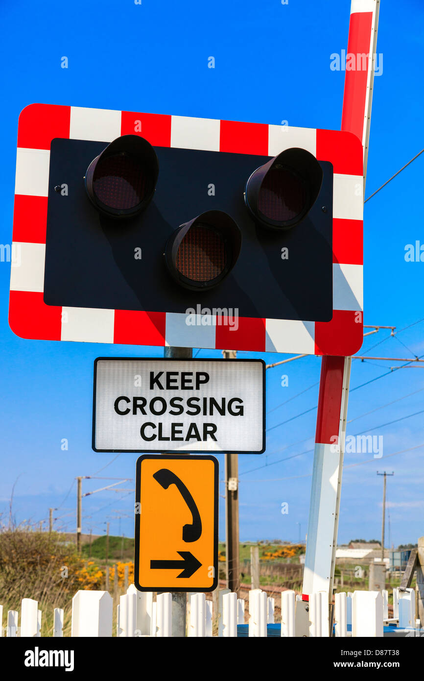 Railway Warning Signs Stock Photos & Railway Warning Signs Stock Images ...