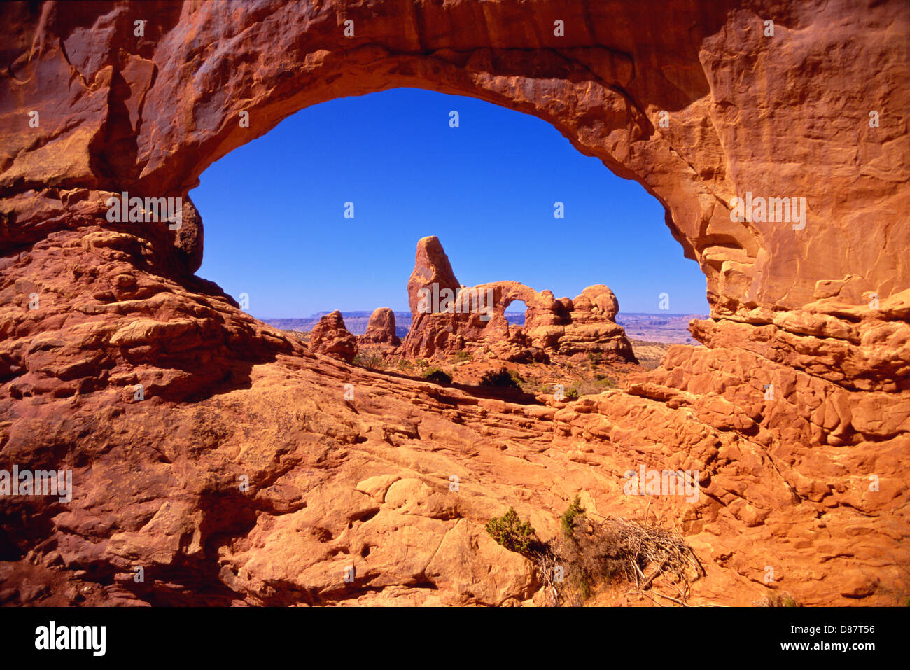 Arches National Park, Turret Arch seen through the North Window, Moab ...