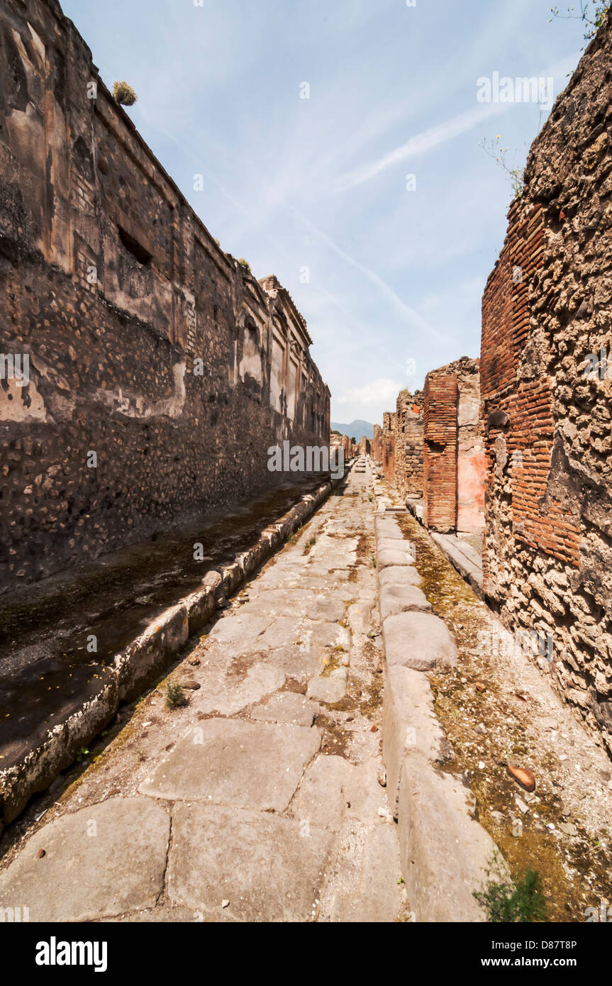 archeologic ruins of Pompeii in Italy Stock Photo - Alamy