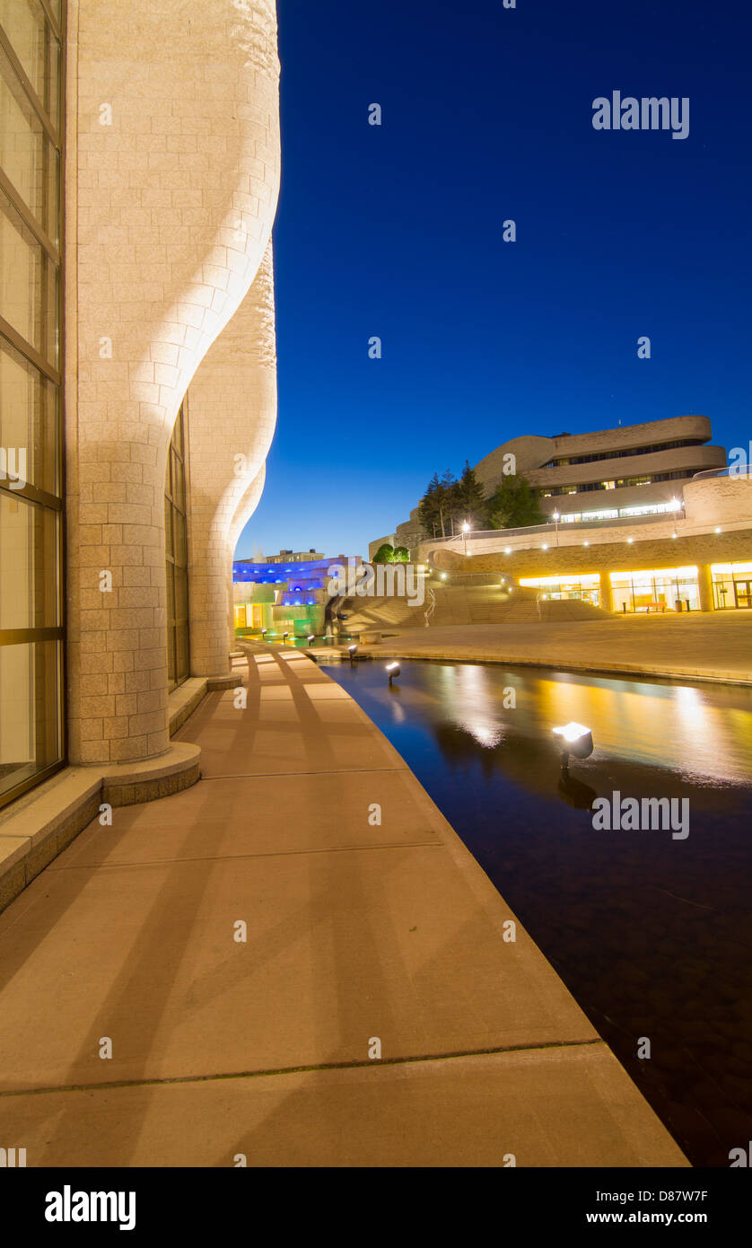 Canadian Museum of Civilization - Gatineau, Quebec, Canada, blue hour ...