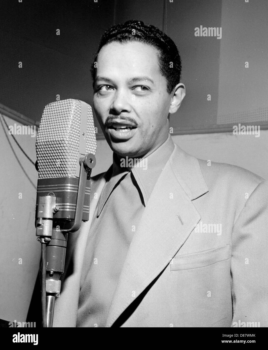 BILLY ECKSTINE (1914-1993) US singer about 1946 Stock Photo - Alamy