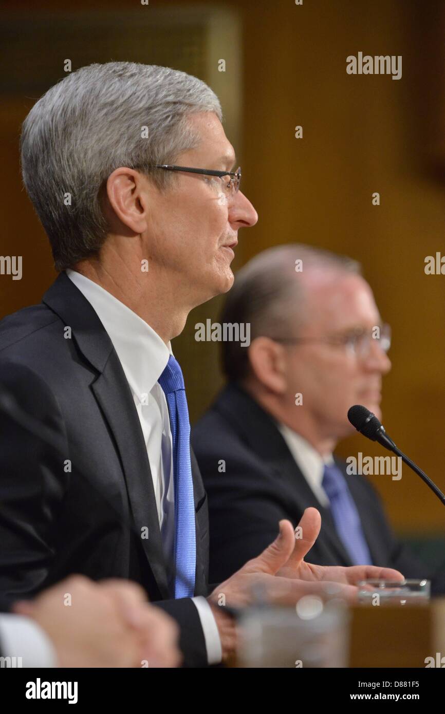 May 21, 2013 - Washington, DC, U.S. - TIMOTHY D. COOK, chief executive ...