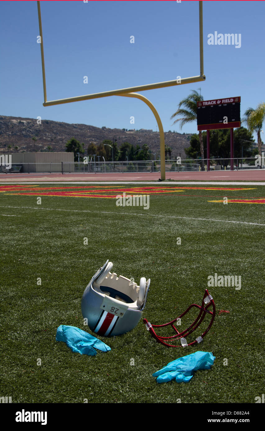 Football injury hi-res stock photography and images - Alamy