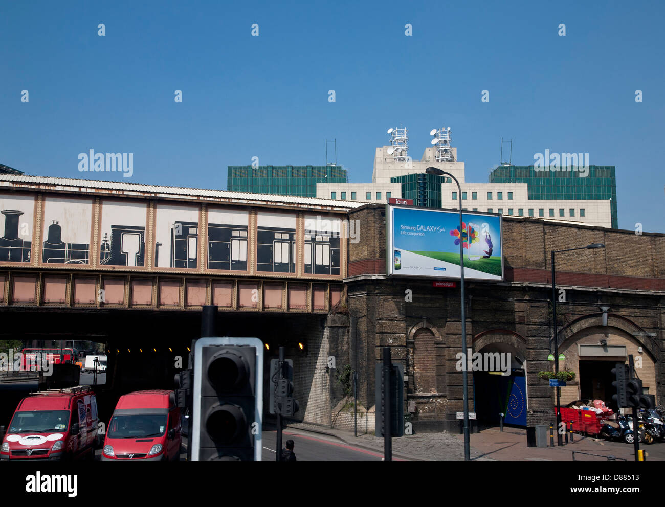 Mi6 building vauxhall london england hi-res stock photography and ...