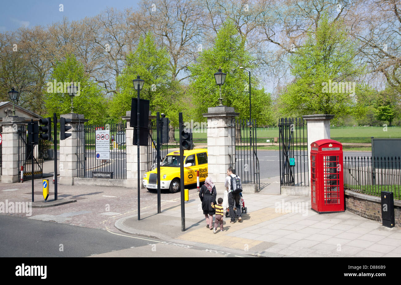 The Prince of Wales Gate at Hyde Park, London, United Kingdom, GB Stock ...
