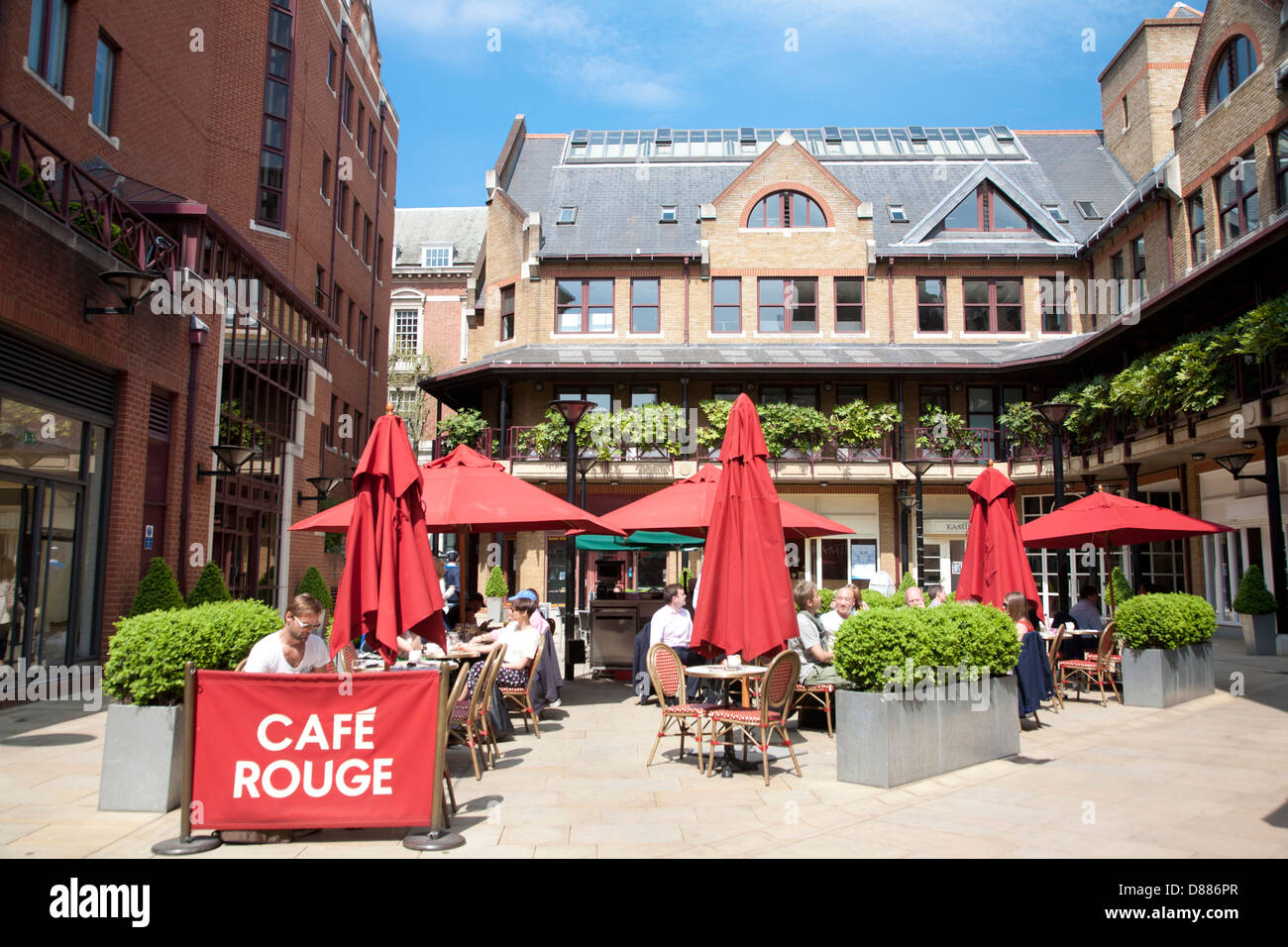 Lancer square kensington hi-res stock photography and images - Alamy