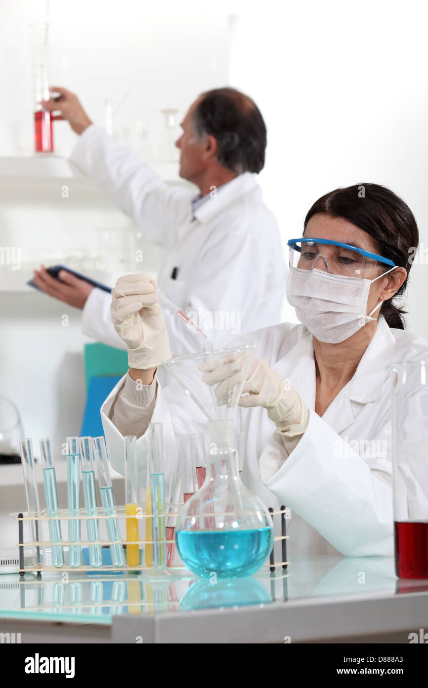 Biology labs hi-res stock photography and images - Alamy