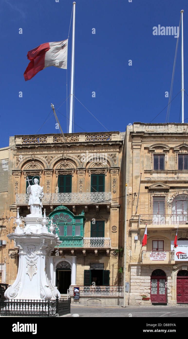 Malta, Vittoriosa, Birgu, Victory Square, St Lawrence statue Stock ...
