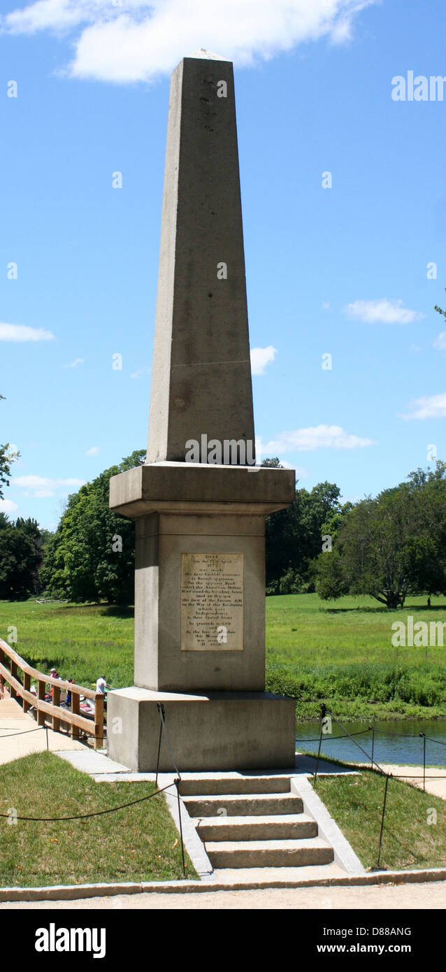 Memorial obelisk - Old North Bridge Stock Photo - Alamy