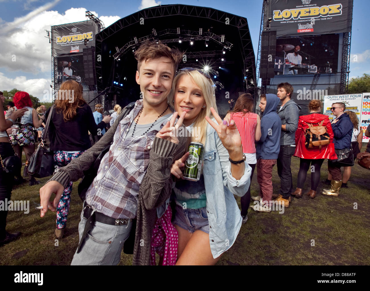 REVELLERS IN FRONT OF MAIN STAGE AT LOVEBOX FESTIVAL, HACKNEY , LONDON ...