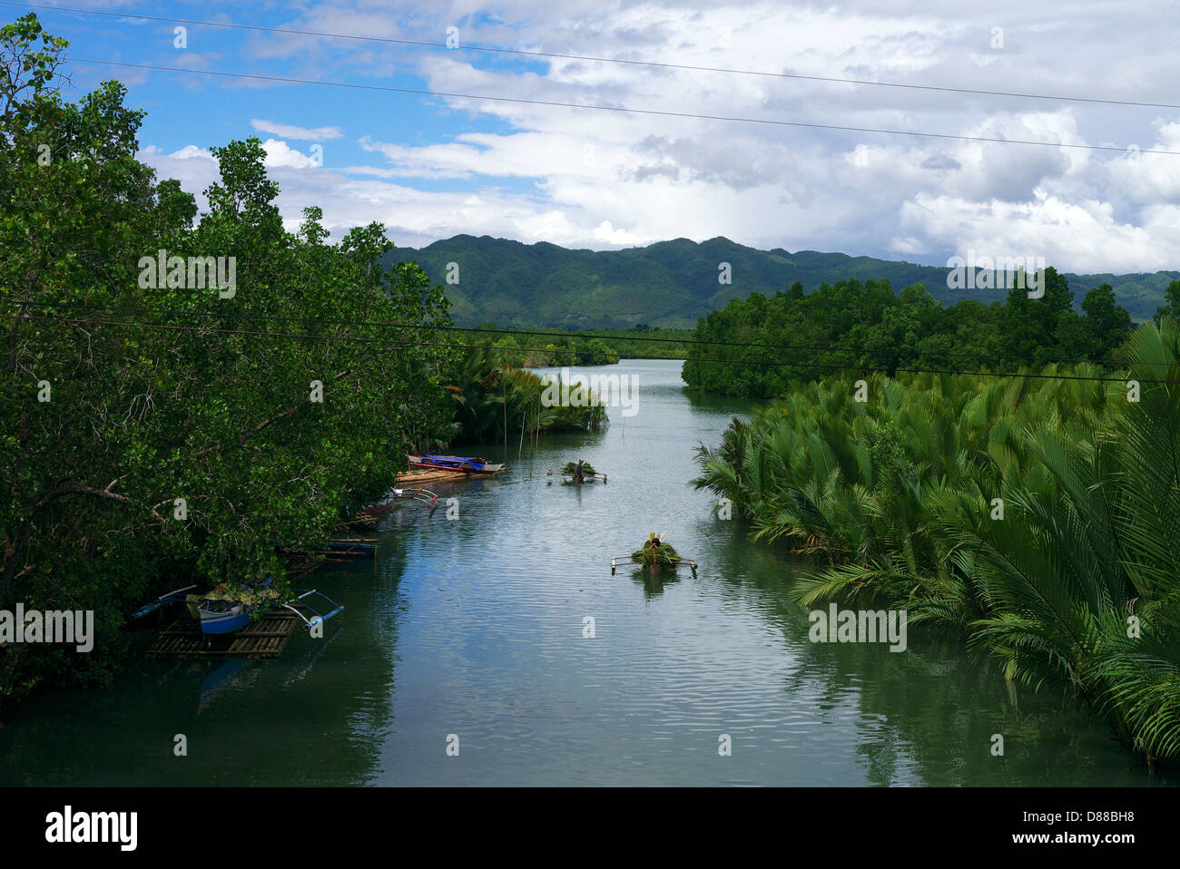 Traditional filipino outrigger boat hi-res stock photography and images ...