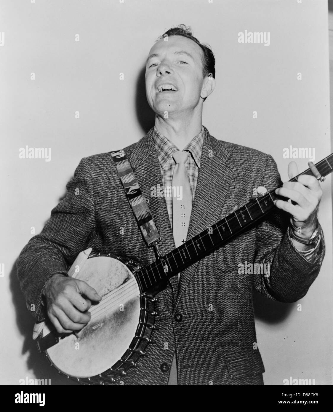 Pete seeger Black and White Stock Photos & Images - Alamy Pete seeger Black and White Stock Photos & Images - Alamy