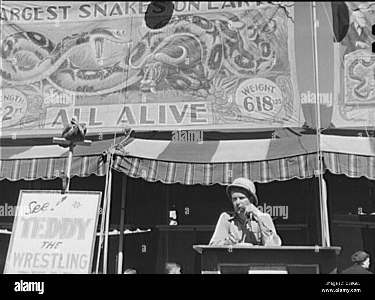 Vermont state fair barker bw Stock Photo - Alamy