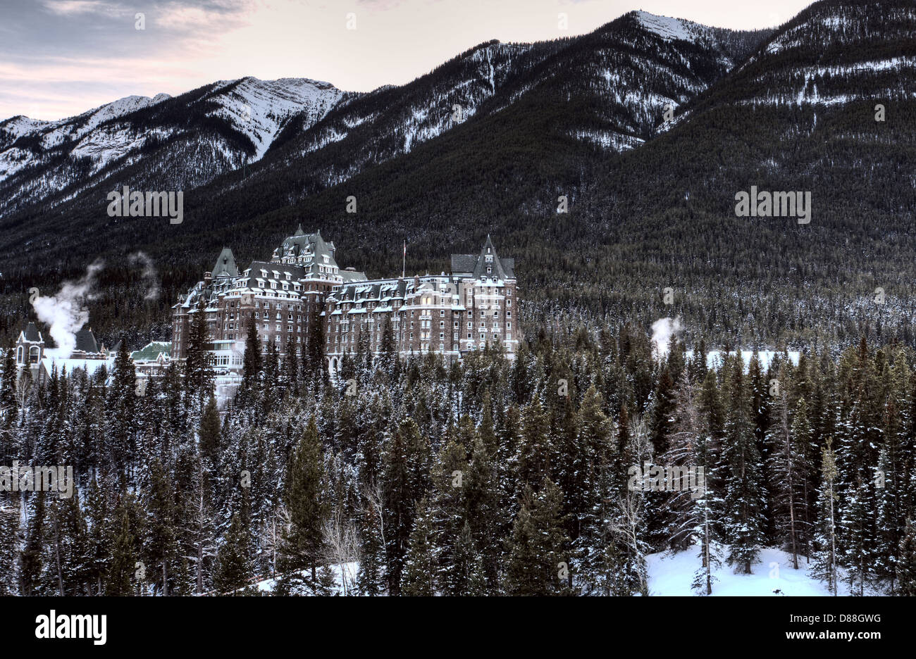 Banff springs hotel hi-res stock photography and images - Alamy