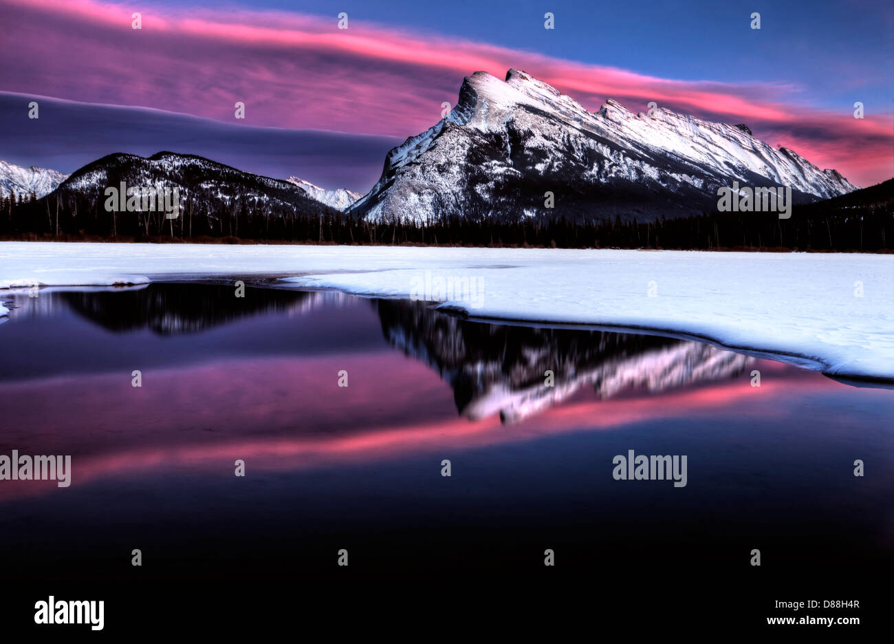 Sunset Mount Rundle Vermillion Lakes in Winter Stock Photo - Alamy