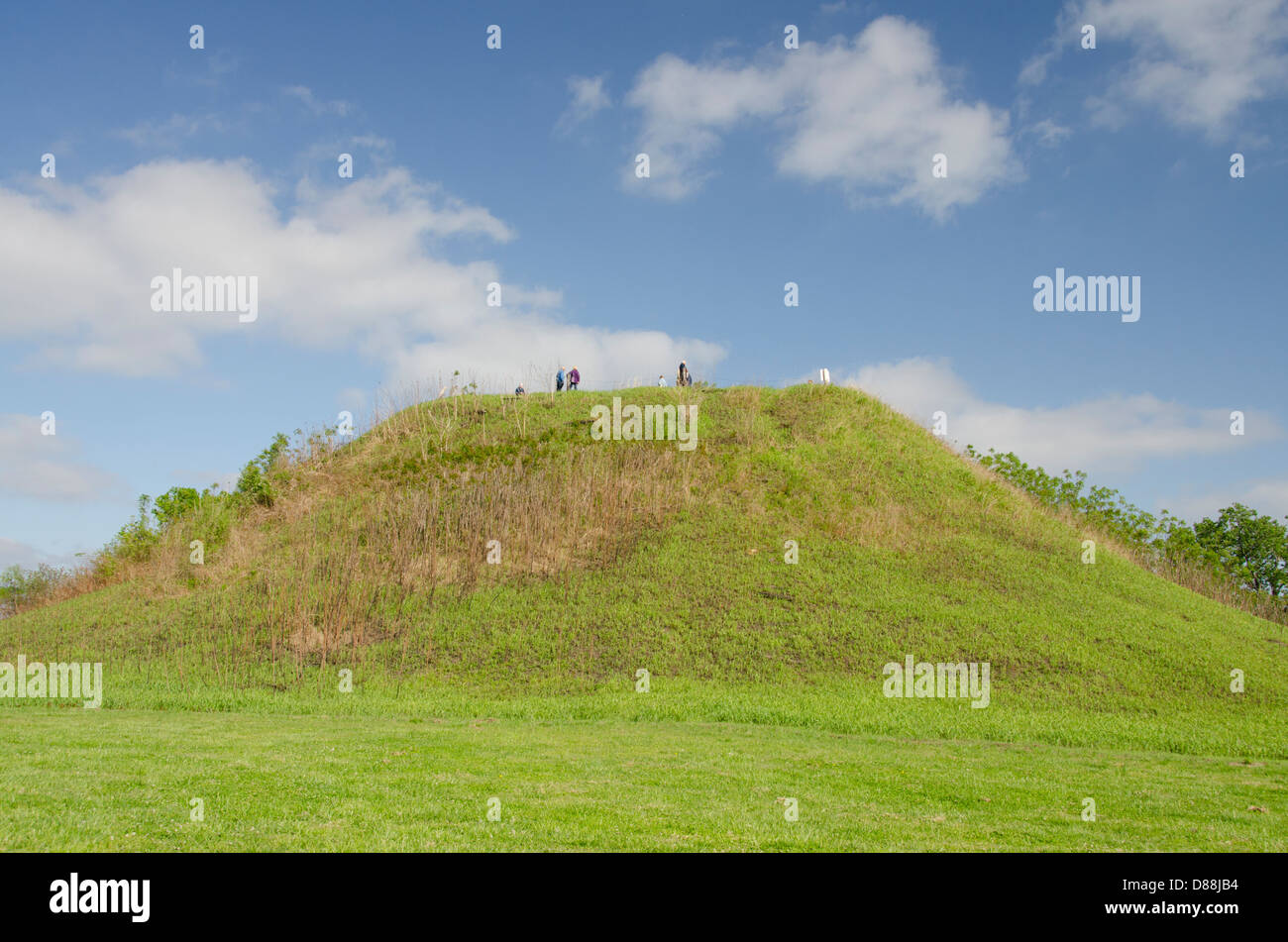Native american mound hi-res stock photography and images - Alamy