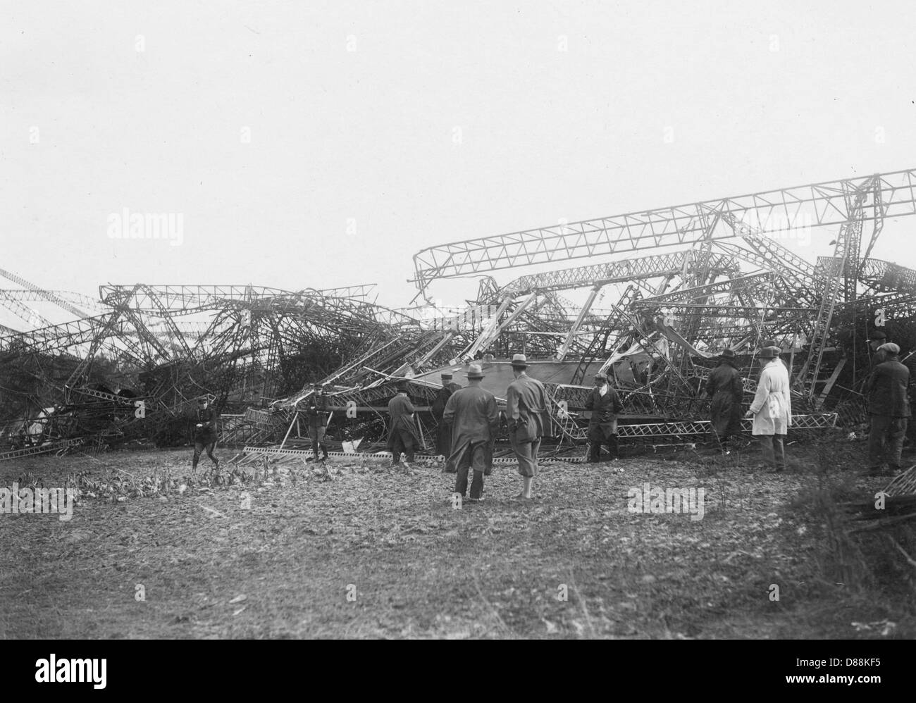 R101 Airship Crash Stock Photo - Alamy
