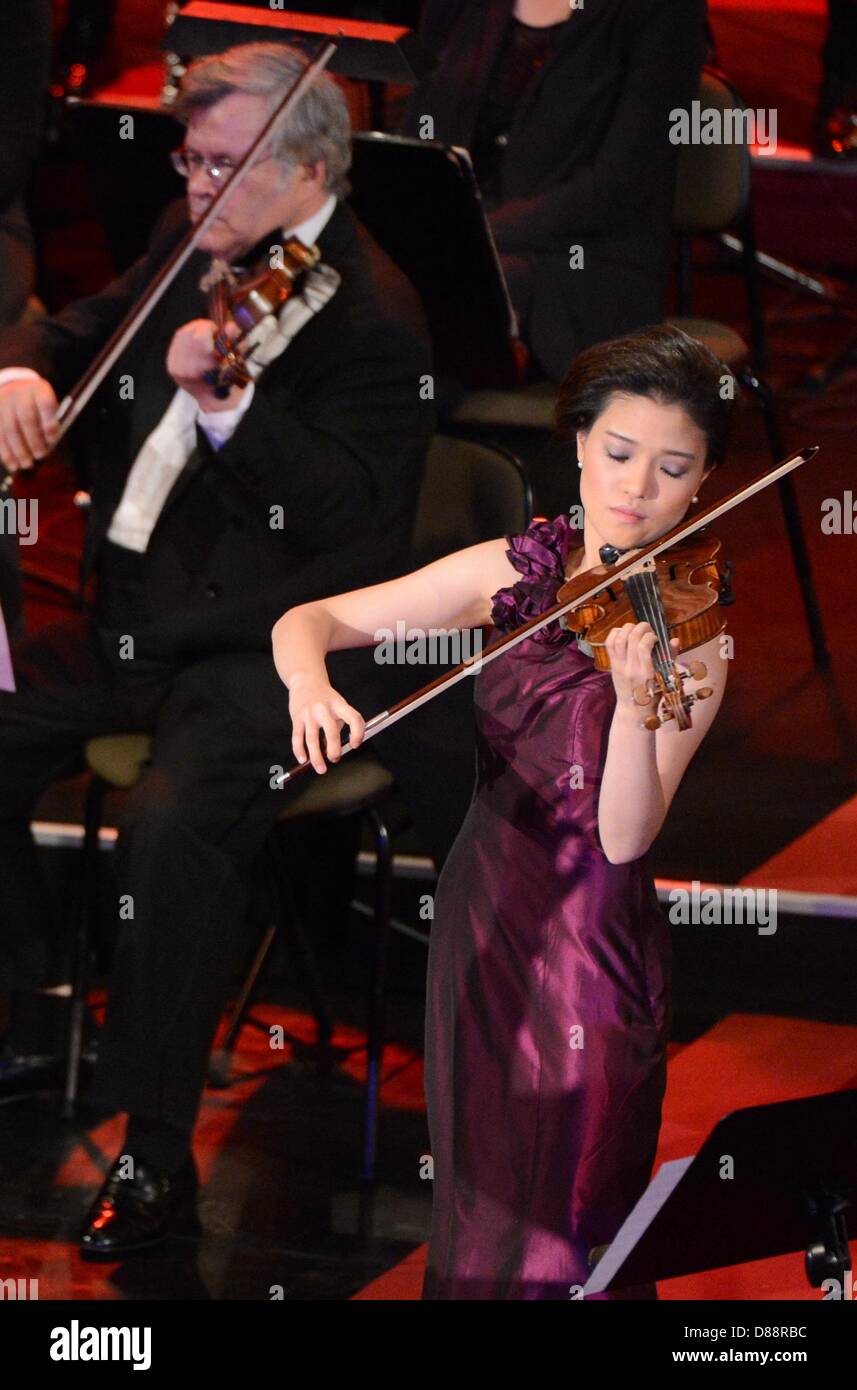 South Korean violinist, Ye-Eun Choi (R) performs during during the ...