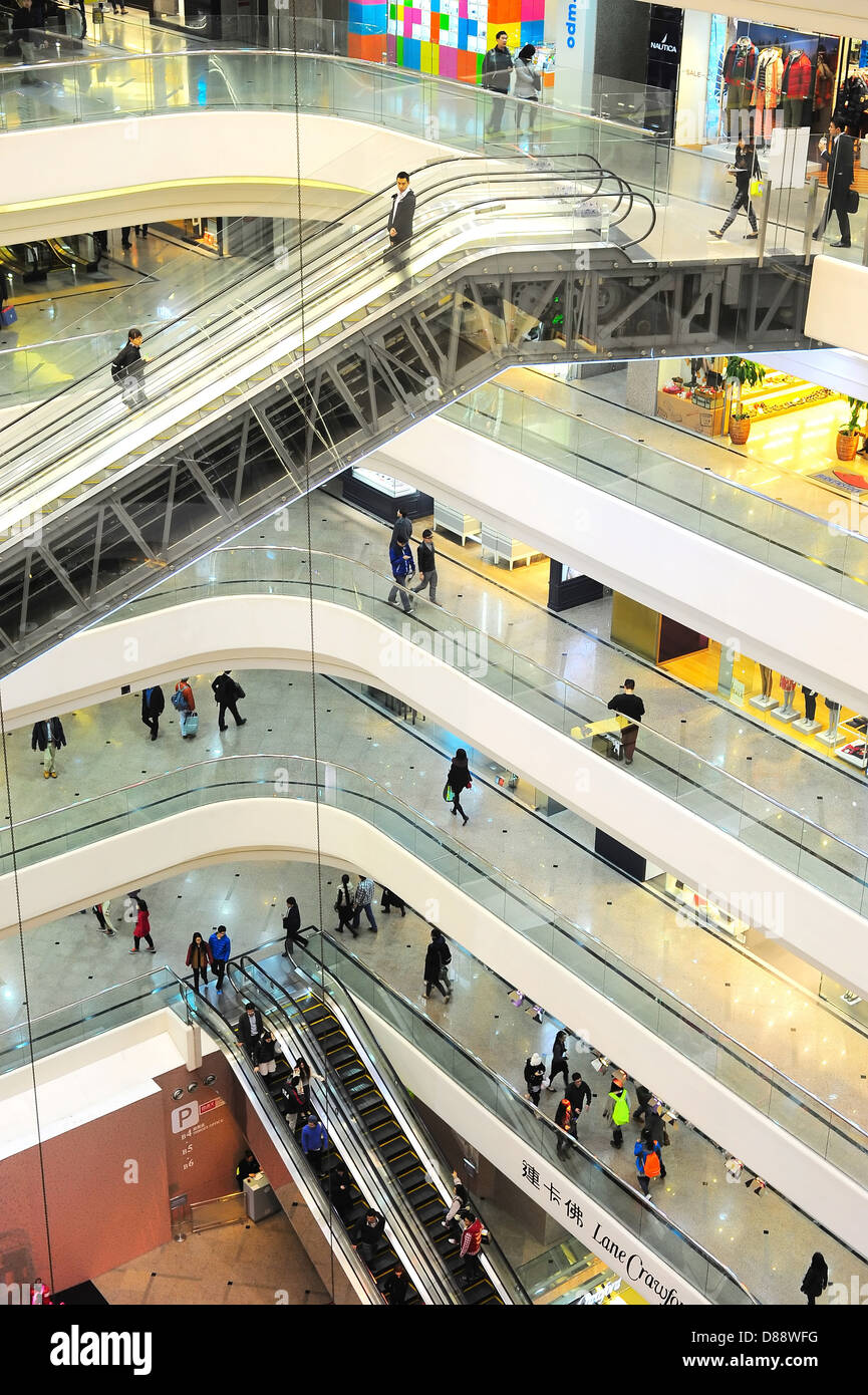 Times Square is a major shopping centre and office tower complex Hong ...