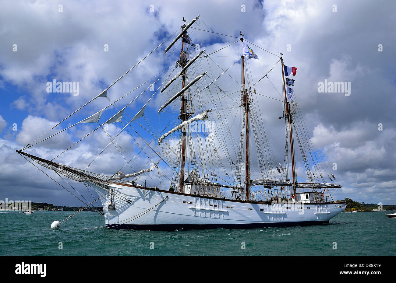 Three masted schooner hi-res stock photography and images - Alamy