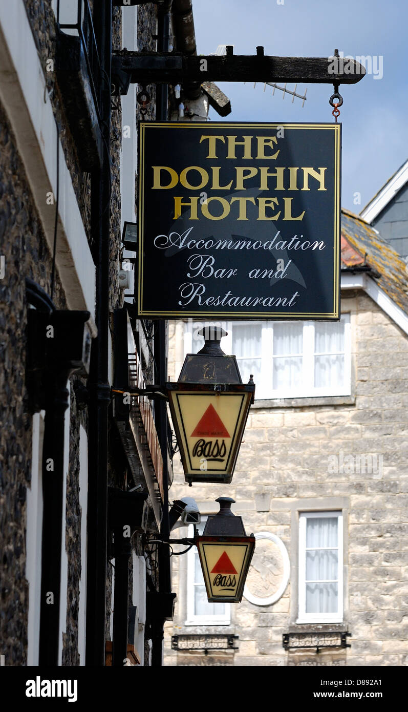 Seaside hotel sign hi-res stock photography and images - Alamy