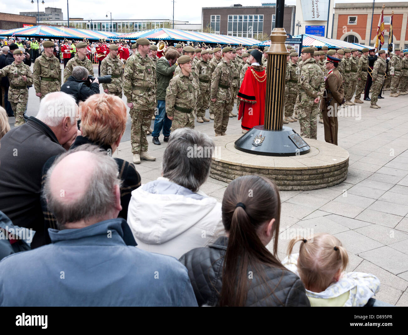 Both of 1st battalion the duke of lancasters regiment hi-res stock ...