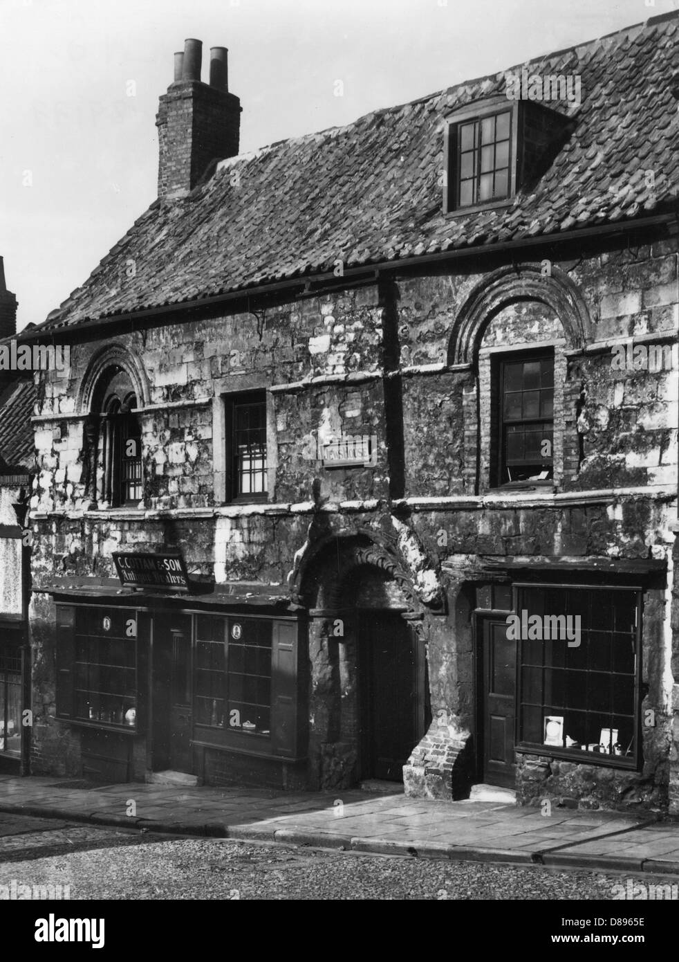 12th century jews house hi-res stock photography and images - Alamy