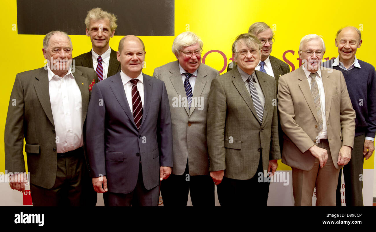 Kurt wuthrich nobel hi-res stock photography and images - Alamy