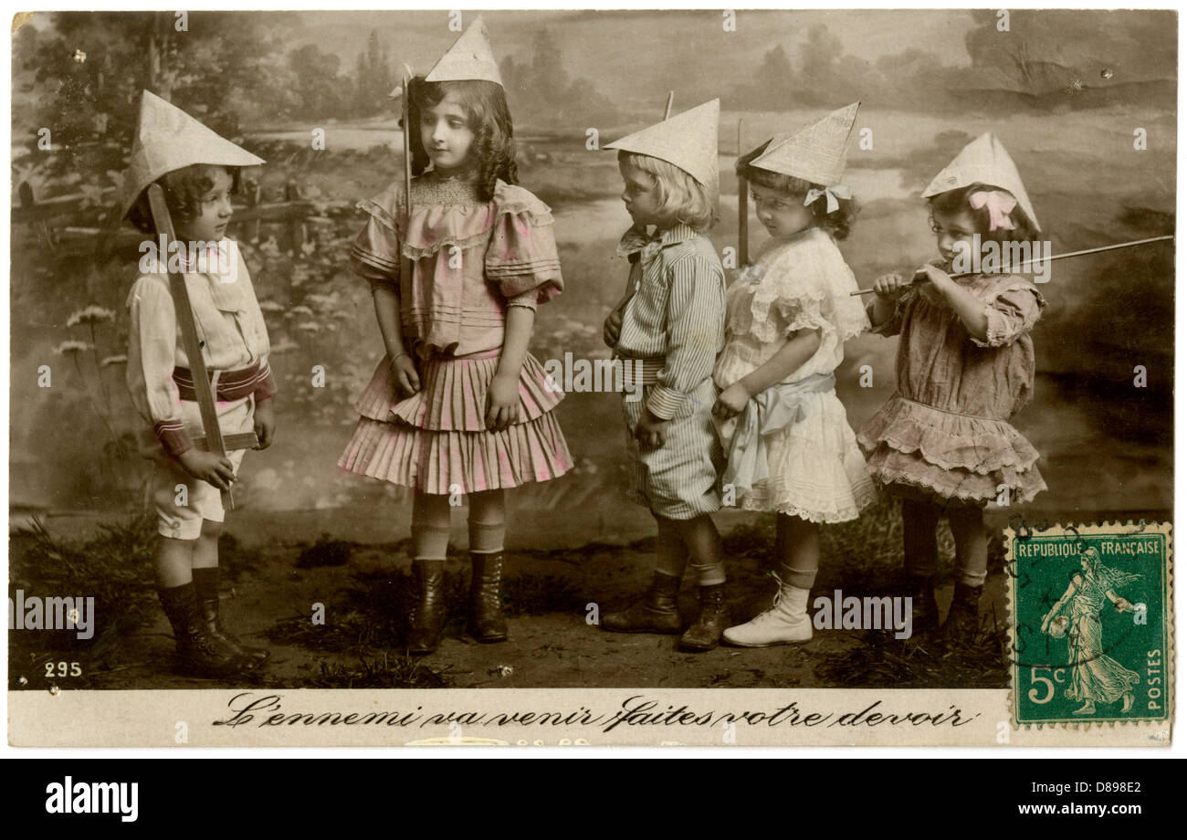 Children playing soldiers hi-res stock photography and images - Alamy